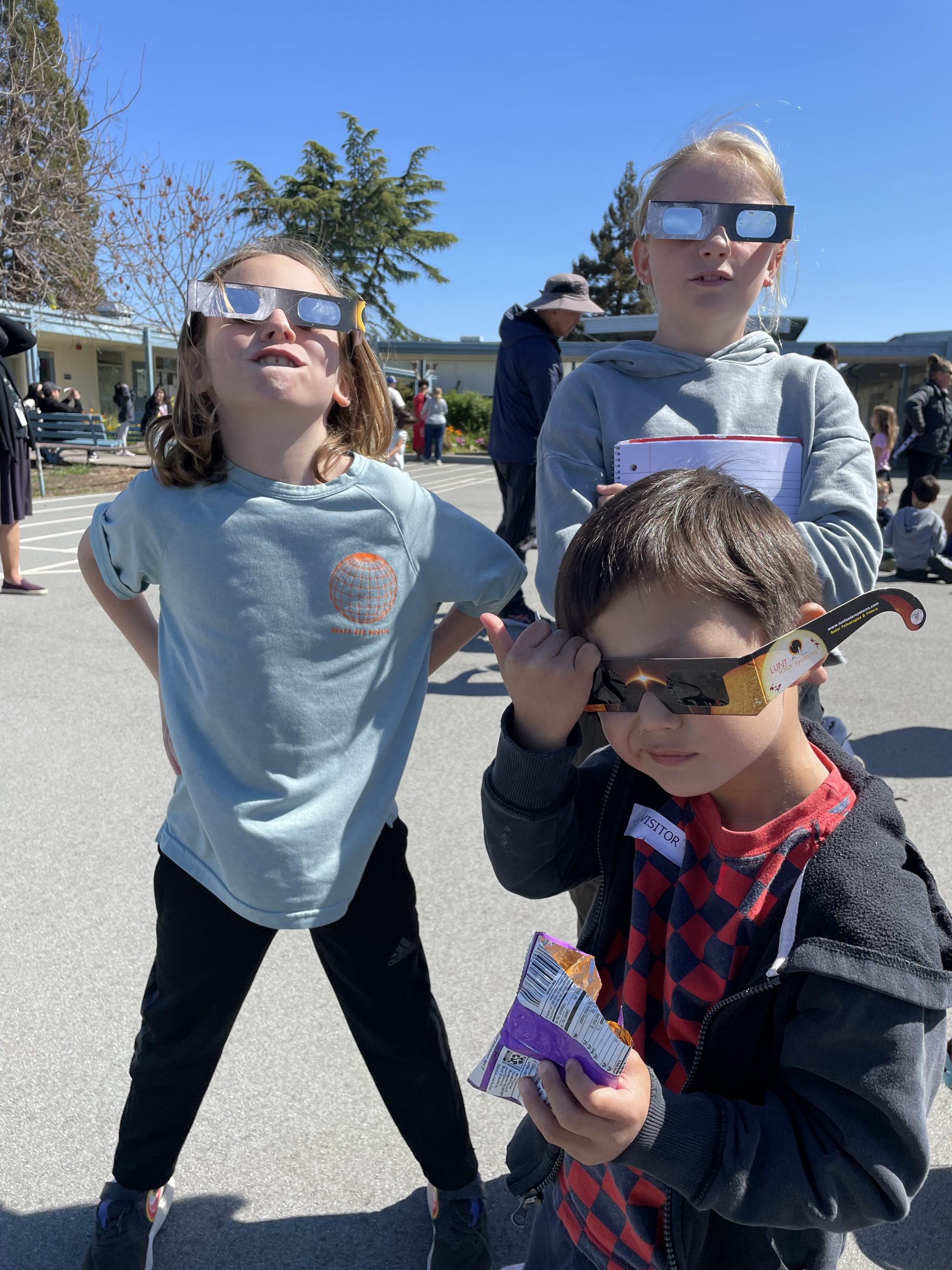 Solar Eclipse Awes Sutter Elementary School Community - The Silicon ...